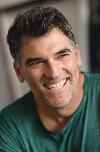 Bio | Robert Farrior